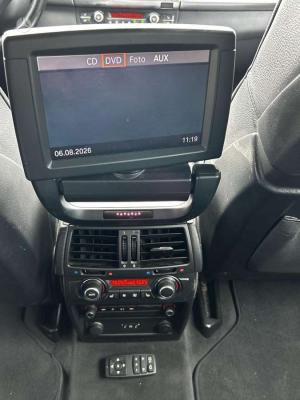 Black BMW X5 2007 in Vilnius, with an engine capacity of 2.99 L and mileage of 334 thousand km for 7999 €, photo 16 on AUTOMOTO.COM.LV