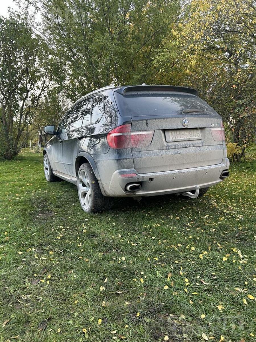 Melns BMW X5 2007 Bauska, ar dzinēja tilpumu 3.00 L un nobraukumu 373 tūkst. km par 5500 €, foto 5 vietnē AUTOMOTO.COM.LV