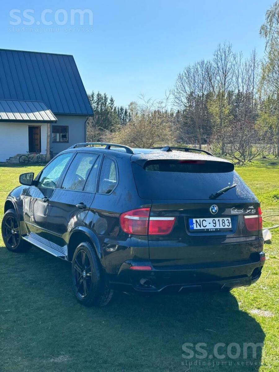 Melns BMW X5 2007 Ogre, ar dzinēja tilpumu 3.00 L un nobraukumu 400 tūkst. km par 5400 €, foto 5 vietnē AUTOMOTO.COM.LV