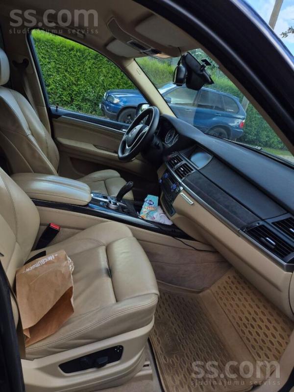Melns BMW X5 2007 Rīga, ar dzinēja tilpumu 4.80 L un nobraukumu 0 tūkst. km par 7200 €, foto 4 vietnē AUTOMOTO.COM.LV