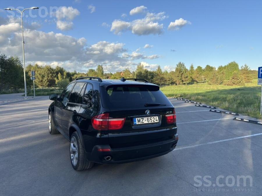 Black BMW X5 2007 in Tukums, with an engine capacity of 3.00 L and mileage of 435 thousand km for 7000 €, photo 3 on AUTOMOTO.COM.LV