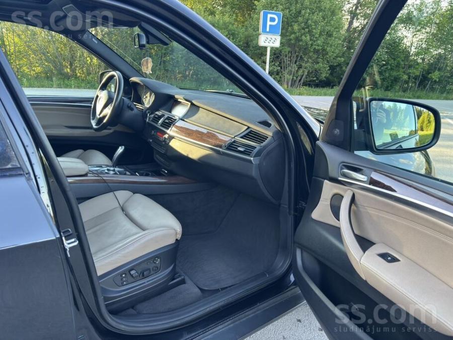 Black BMW X5 2007 in Tukums, with an engine capacity of 3.00 L and mileage of 435 thousand km for 7000 €, photo 6 on AUTOMOTO.COM.LV