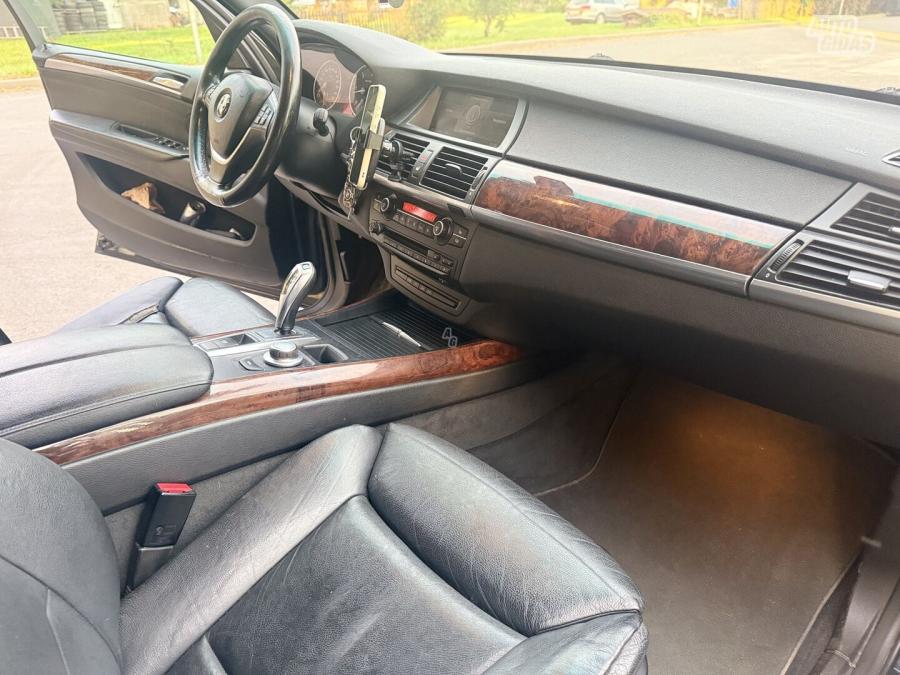 Melns BMW X5 2007 Kauņa, ar dzinēja tilpumu 3.00 L un nobraukumu 365 tūkst. km par 6400 €, foto 12 vietnē AUTOMOTO.COM.LV
