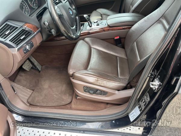 Black BMW X5 2007 in Tartu, with an engine capacity of 4.80 L and mileage of 313 thousand km for 8999 €, photo 6 on AUTOMOTO.COM.LV
