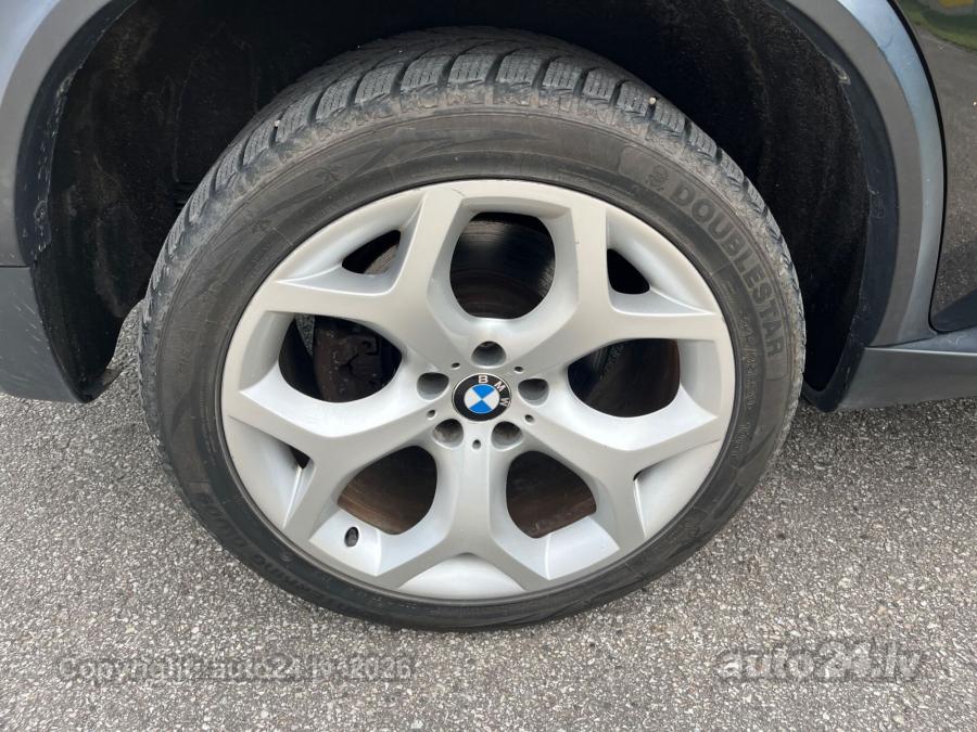 Melns BMW X5 2007 Tartu, ar dzinēja tilpumu 4.80 L un nobraukumu 313 tūkst. km par 8999 €, foto 15 vietnē AUTOMOTO.COM.LV