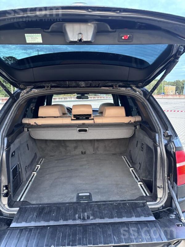 Melns BMW X5 2007 Rīga, ar dzinēja tilpumu 3.00 L un nobraukumu 311 tūkst. km par 8350 €, foto 6 vietnē AUTOMOTO.COM.LV
