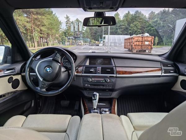 BMW X5 2007 Utena vietnē Melns BMW X5 2007 Utena, ar dzinēja tilpumu 3.00 L un nobraukumu 358 tūkst. km par 5900 €, foto 9 vietnē AUTOMOTO.COM.LV