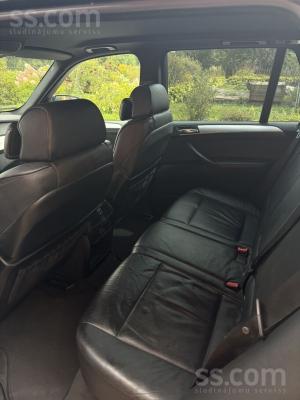 Black BMW X5 2007 in Riga, with an engine capacity of 3.00 L and mileage of 249 thousand km for 8200 €, photo 18 on AUTOMOTO.COM.LV