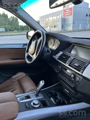 Melns BMW X5 2007 Rīga, ar dzinēja tilpumu 3.00 L un nobraukumu 570 tūkst. km par 5900 €, foto 4 vietnē AUTOMOTO.COM.LV