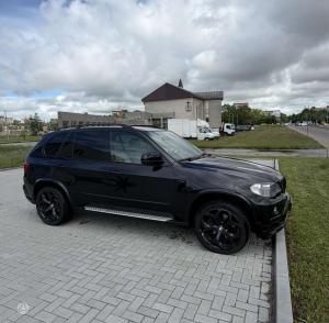 Black BMW X5 2007 in Klaipeda, with an engine capacity of 2.99 L and mileage of 404 thousand km for 6400 €, photo 5 on AUTOMOTO.COM.LV