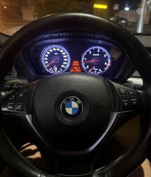 Black BMW X5 2007 in Klaipeda, with an engine capacity of 2.99 L and mileage of 404 thousand km for 6400 €, photo 13 on AUTOMOTO.COM.LV