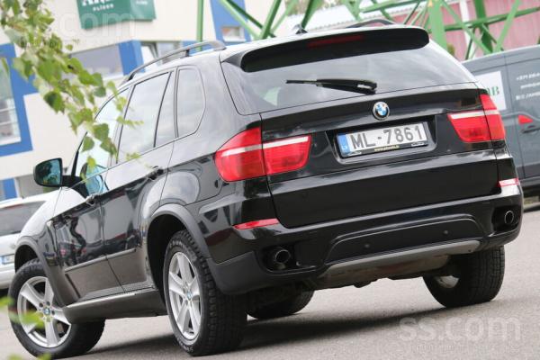 Melns BMW X5 2007 Rīga, ar dzinēja tilpumu 3.00 L un nobraukumu 238 tūkst. km par 5690 €, foto 3 vietnē AUTOMOTO.COM.LV