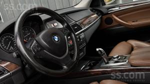 Black BMW X5 2007 in Riga, with an engine capacity of 3.00 L and mileage of 242 thousand km for 7850 €, photo 6 on AUTOMOTO.COM.LV