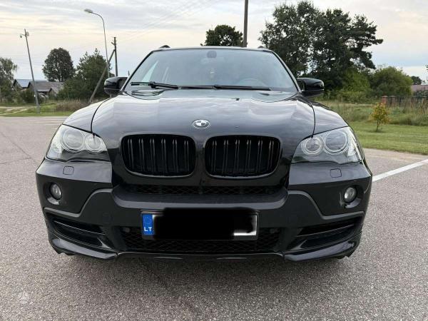 BMW X5 2007 in Trakai on AUTOMOTO.COM.LV Black BMW X5 2007 in Trakai, with an engine capacity of 2.99 L and mileage of 298 thousand km for 8550 €, photo 9 on AUTOMOTO.COM.LV