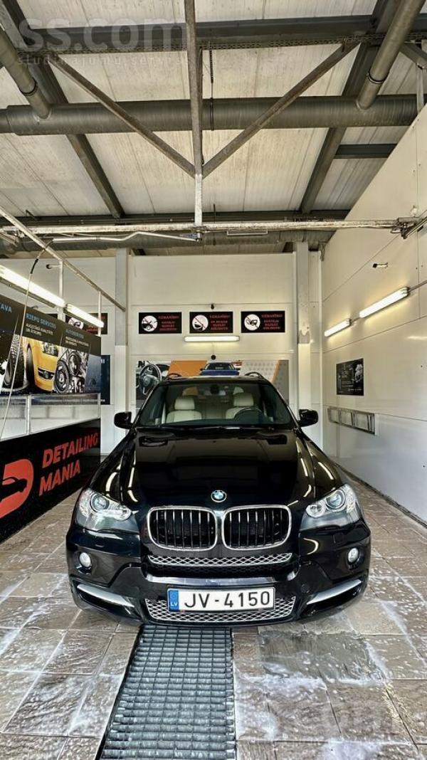 BMW X5 2007 in Riga on AUTOMOTO.COM.LV Black BMW X5 2007 in Riga, with an engine capacity of 3.00 L and mileage of 0 thousand km for 7000 €, photo 1 on AUTOMOTO.COM.LV