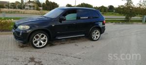 Black BMW X5 2007 in Saldus, with an engine capacity of 3.00 L and mileage of 340 thousand km for 7000 €, photo 3 on AUTOMOTO.COM.LV