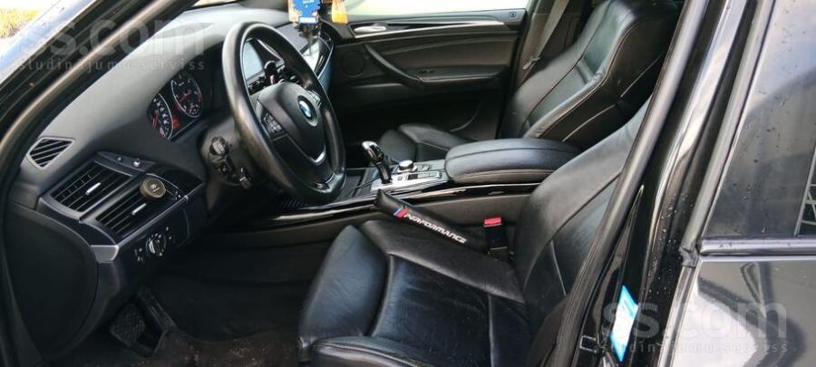 Black BMW X5 2007 in Saldus, with an engine capacity of 3.00 L and mileage of 340 thousand km for 7000 €, photo 5 on AUTOMOTO.COM.LV