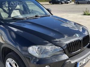Black BMW X5 2007 in Liepaja, with an engine capacity of 3.00 L and mileage of 447 thousand km for 6890 €, photo 8 on AUTOMOTO.COM.LV