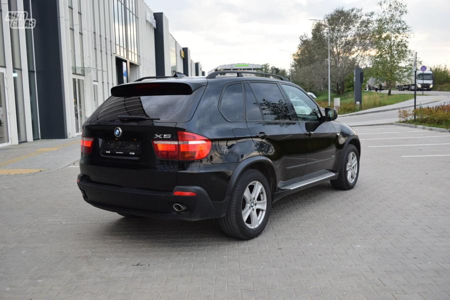 Melns BMW X5 2007 Viļņa, ar dzinēja tilpumu 3.00 L un nobraukumu 318 tūkst. km par 8250 €, foto 8 vietnē AUTOMOTO.COM.LV