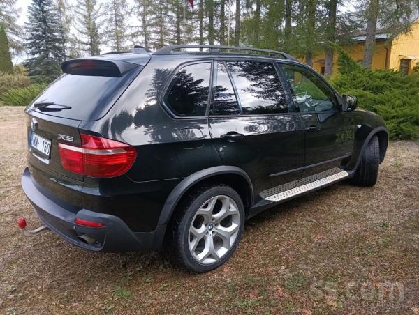 Melns BMW X5 2007 Jēkabpils, ar dzinēja tilpumu 3.00 L un nobraukumu 302 tūkst. km par 5950 €, foto 4 vietnē AUTOMOTO.COM.LV