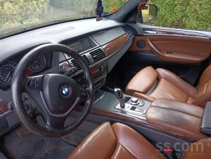 Melns BMW X5 2007 Jēkabpils, ar dzinēja tilpumu 3.00 L un nobraukumu 302 tūkst. km par 5950 €, foto 5 vietnē AUTOMOTO.COM.LV