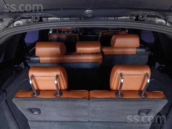 Melns BMW X5 2007 Jēkabpils, ar dzinēja tilpumu 3.00 L un nobraukumu 302 tūkst. km par 5950 €, foto 7 vietnē AUTOMOTO.COM.LV