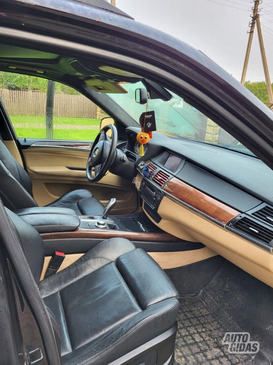 Melns BMW X5 2007 Šauļi, ar dzinēja tilpumu 3.00 L un nobraukumu 277 tūkst. km par 6600 €, foto 3 vietnē AUTOMOTO.COM.LV