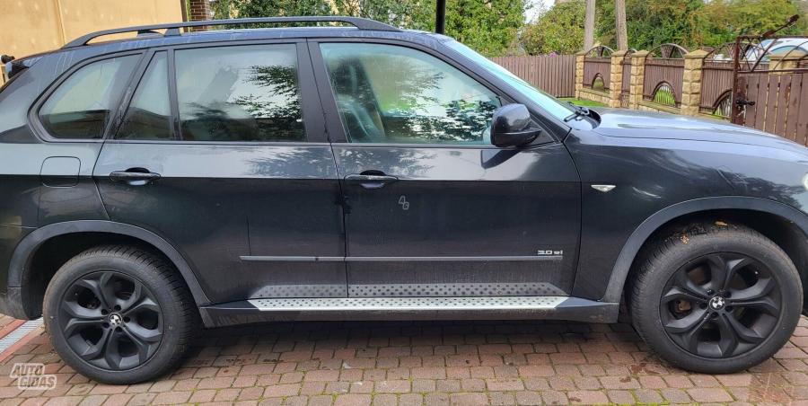 Melns BMW X5 2007 Šauļi, ar dzinēja tilpumu 3.00 L un nobraukumu 277 tūkst. km par 6600 €, foto 4 vietnē AUTOMOTO.COM.LV