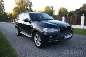 Black BMW X5 2007 in Riga, with an engine capacity of 3.00 L and mileage of 361 thousand km for 7500 €, photo 3 on AUTOMOTO.COM.LV