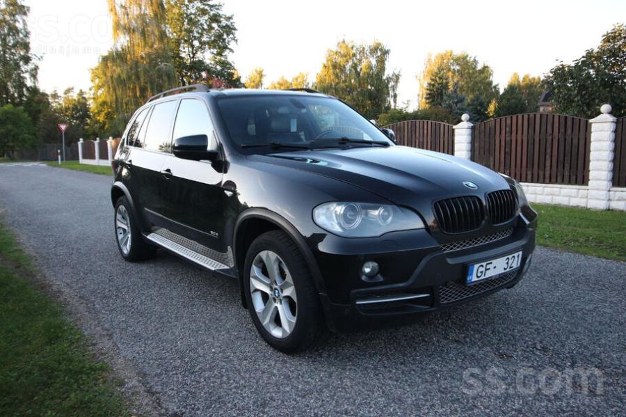 Black BMW X5 2007 in Riga, with an engine capacity of 3.00 L and mileage of 361 thousand km for 7500 €, photo 3 on AUTOMOTO.COM.LV
