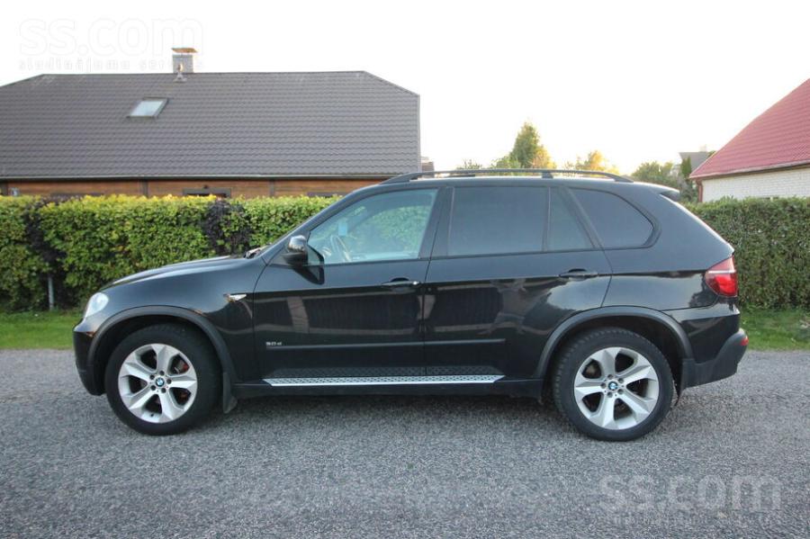 Black BMW X5 2007 in Riga, with an engine capacity of 3.00 L and mileage of 361 thousand km for 7500 €, photo 8 on AUTOMOTO.COM.LV
