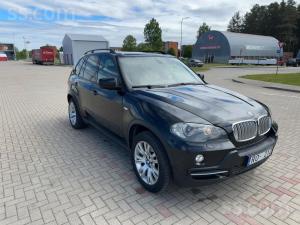 Melns BMW X5 2007 Valmiera, ar dzinēja tilpumu 3.00 L un nobraukumu 270 tūkst. km par 8500 €, foto  vietnē AUTOMOTO.COM.LV