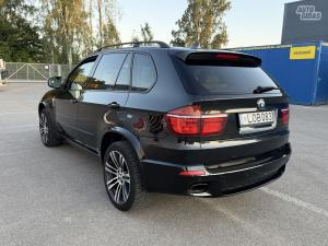 Black BMW X5 2007 in Utena, with an engine capacity of 3.00 L and mileage of 440 thousand km for 8950 €, photo 6 on AUTOMOTO.COM.LV