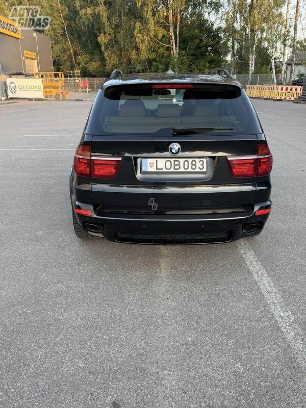 BMW X5 2007 in Utena on AUTOMOTO.COM.LV Black BMW X5 2007 in Utena, with an engine capacity of 3.00 L and mileage of 440 thousand km for 8950 €, photo 7 on AUTOMOTO.COM.LV