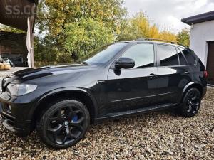 Black BMW X5 2007 in Rezekne, with an engine capacity of 3.00 L and mileage of 385 thousand km for 8300 €, photo 3 on AUTOMOTO.COM.LV