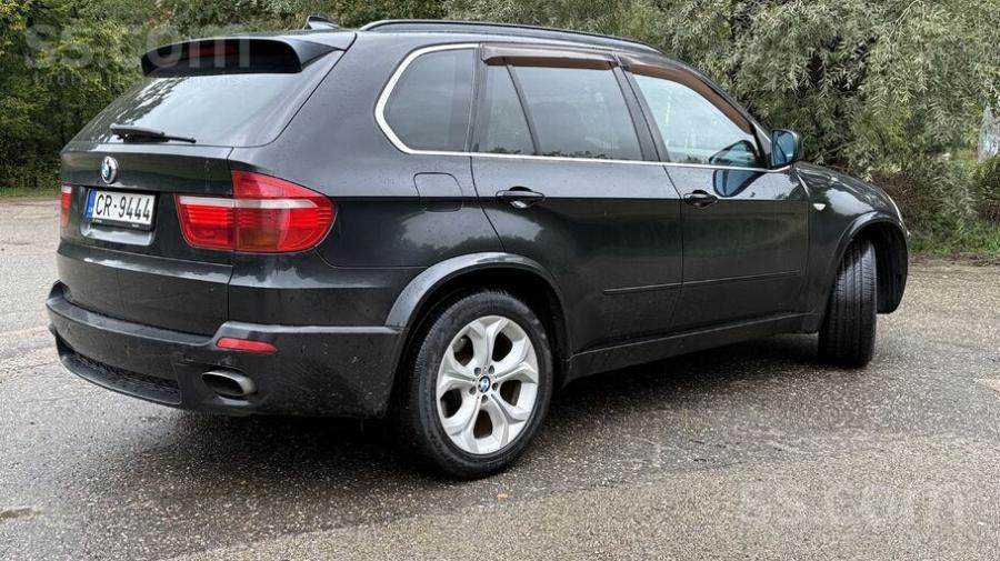 Melns BMW X5 2007 Rīga, ar dzinēja tilpumu 3.00 L un nobraukumu 378 tūkst. km par 8250 €, foto 5 vietnē AUTOMOTO.COM.LV