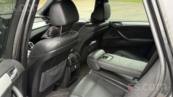 Melns BMW X5 2007 Rīga, ar dzinēja tilpumu 3.00 L un nobraukumu 378 tūkst. km par 8250 €, foto 10 vietnē AUTOMOTO.COM.LV