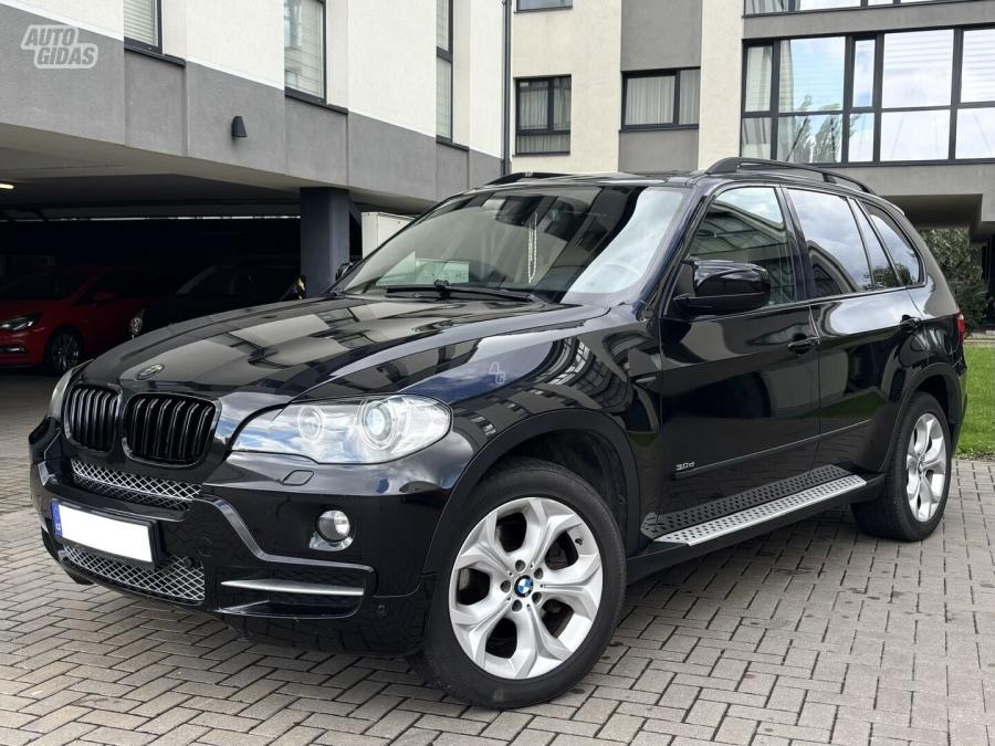 Black BMW X5 2007 in Kaunas, with an engine capacity of 3.00 L and mileage of 240 thousand km for 6950 €, photo 7 on AUTOMOTO.COM.LV