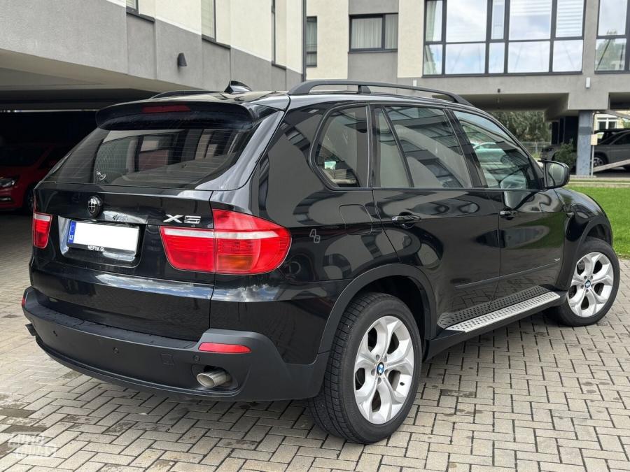 Black BMW X5 2007 in Kaunas, with an engine capacity of 3.00 L and mileage of 240 thousand km for 6950 €, photo 10 on AUTOMOTO.COM.LV