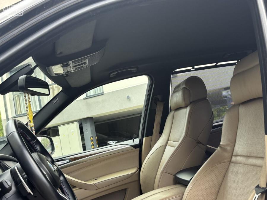 Black BMW X5 2007 in Kaunas, with an engine capacity of 3.00 L and mileage of 240 thousand km for 6950 €, photo 17 on AUTOMOTO.COM.LV