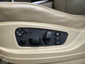 Black BMW X5 2007 in Kaunas, with an engine capacity of 3.00 L and mileage of 240 thousand km for 6950 €, photo 18 on AUTOMOTO.COM.LV