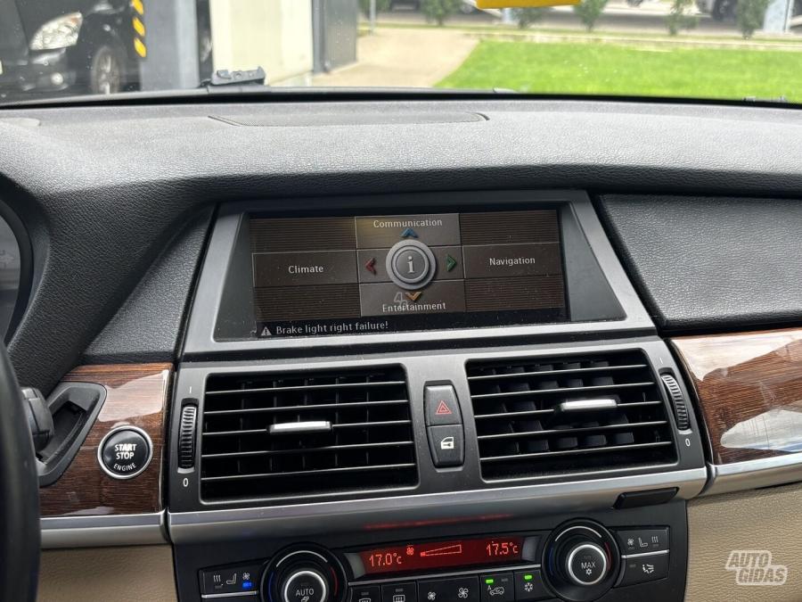 Black BMW X5 2007 in Kaunas, with an engine capacity of 3.00 L and mileage of 240 thousand km for 6950 €, photo 21 on AUTOMOTO.COM.LV