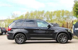 Black BMW X5 2008 in Rezekne, with an engine capacity of 3.00 L and mileage of 314 thousand km for 62300 €, photo 4 on AUTOMOTO.COM.LV