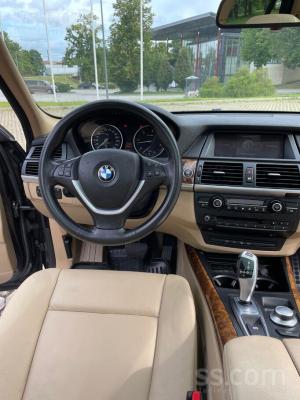 Melns BMW X5 2008 Cēsis, ar dzinēja tilpumu 3.00 L un nobraukumu 213 tūkst. km par 11500 €, foto 14 vietnē AUTOMOTO.COM.LV