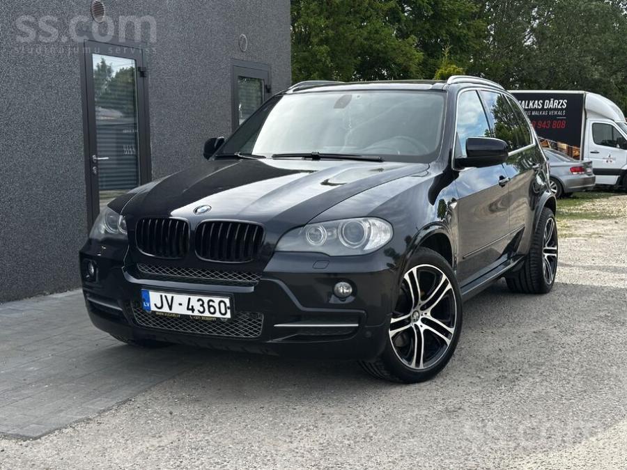 Black BMW X5 2008 in Riga, with an engine capacity of 3.00 L and mileage of 321 thousand km for 11000 €, photo 3 on AUTOMOTO.COM.LV