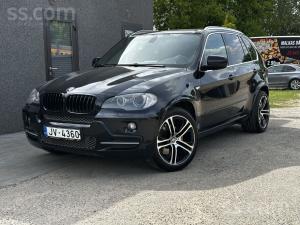 Black BMW X5 2008 in Riga, with an engine capacity of 3.00 L and mileage of 321 thousand km for 11000 €, photo 4 on AUTOMOTO.COM.LV