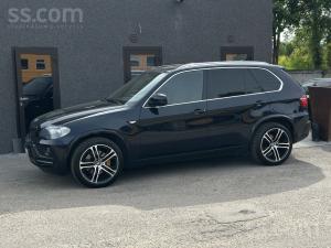 Black BMW X5 2008 in Riga, with an engine capacity of 3.00 L and mileage of 321 thousand km for 11000 €, photo 5 on AUTOMOTO.COM.LV