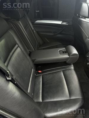 Black BMW X5 2008 in Riga, with an engine capacity of 3.00 L and mileage of 321 thousand km for 11000 €, photo 20 on AUTOMOTO.COM.LV