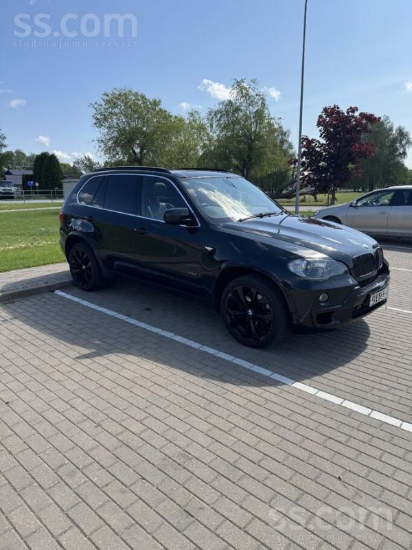 Melns BMW X5 2008 Jelgava, ar dzinēja tilpumu 3.00 L un nobraukumu 312 tūkst. km par 4300 €, foto 1 vietnē AUTOMOTO.COM.LV