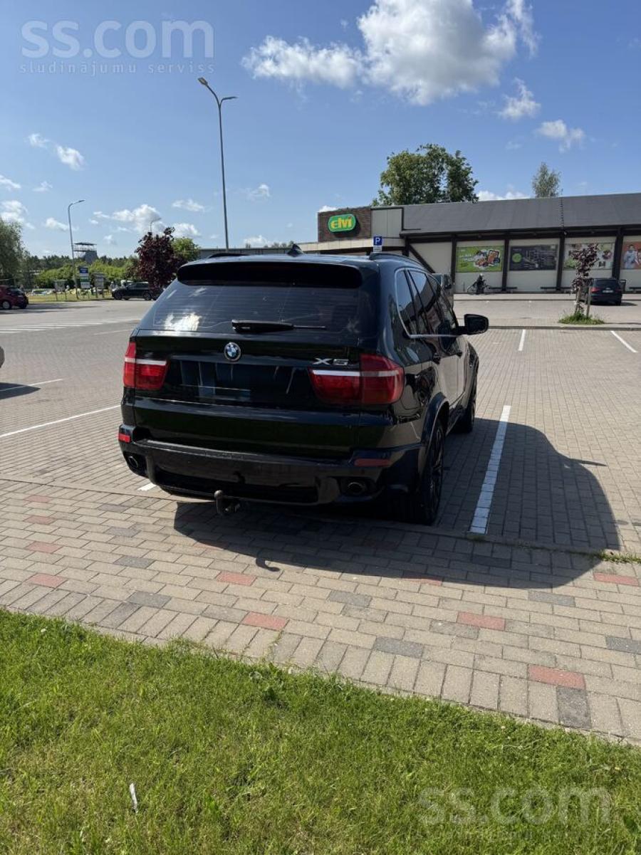 Melns BMW X5 2008 Jelgava, ar dzinēja tilpumu 3.00 L un nobraukumu 312 tūkst. km par 4300 €, foto 9 vietnē AUTOMOTO.COM.LV